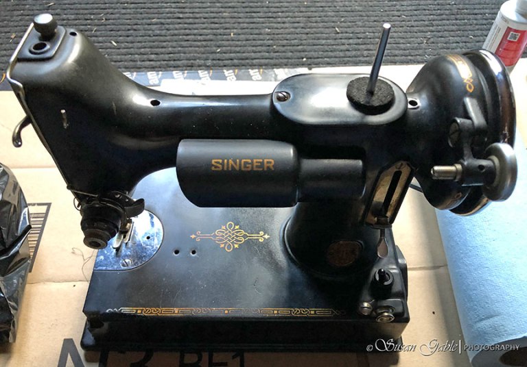 My Singer Featherweight 221 Sewing Machine – Part One – SusieG Studio